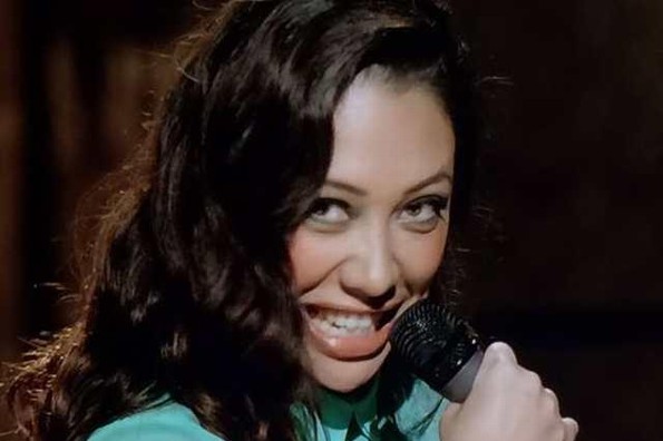 Myr Ramírez anuncia en FUSIÓN que prepara show de cabaret 'en línea ...